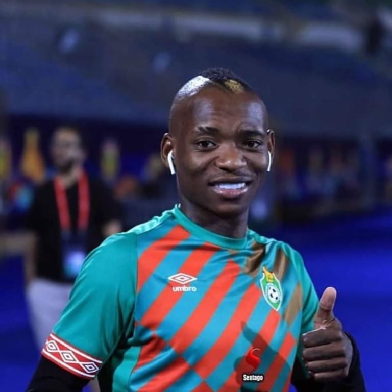Khama Billiat - Biography, Age, Wife, Salary, Career, Net worth