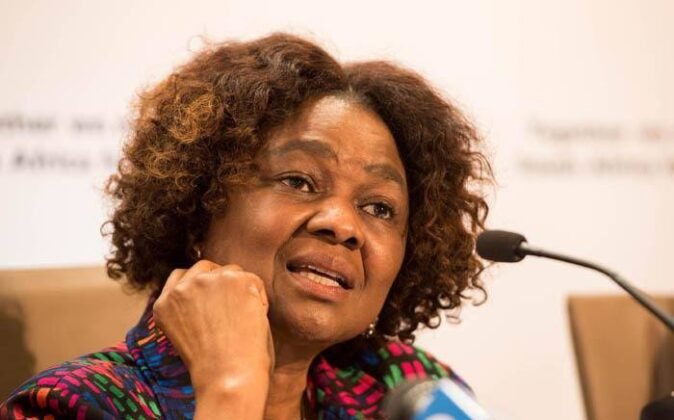 Hlengiwe Mkhize Biography: Age, Husband, Career, Net Worth & Death ...